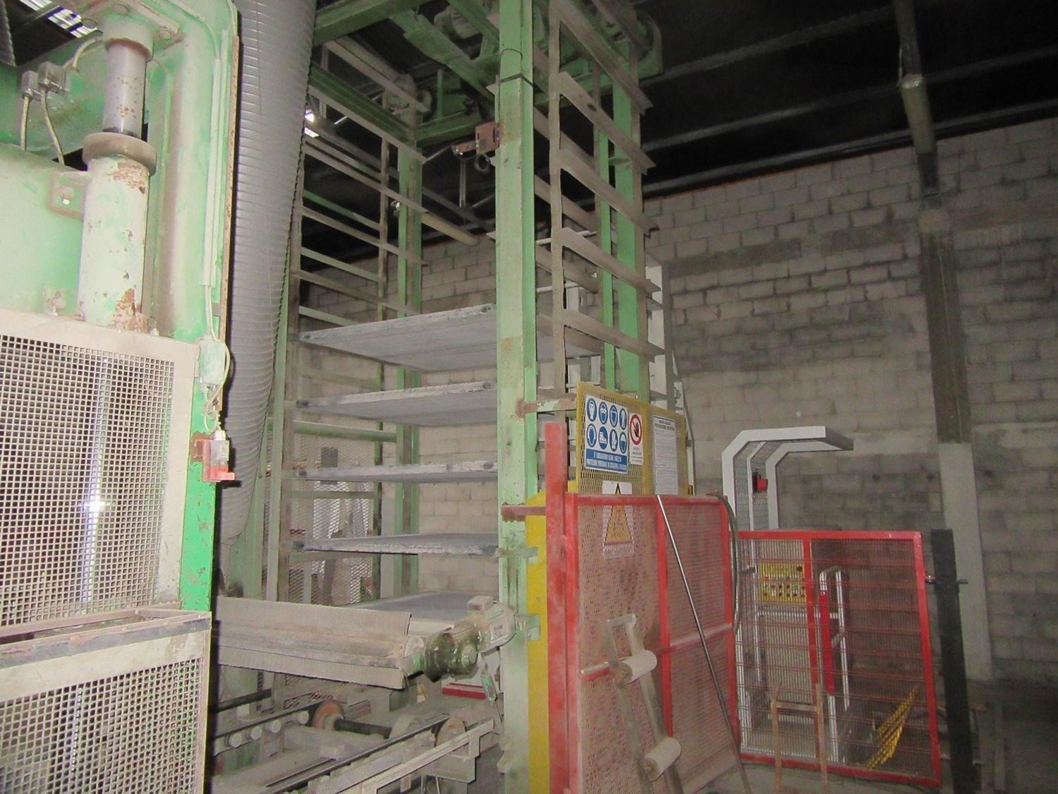 Lot Sodem operating machine for molded concrete