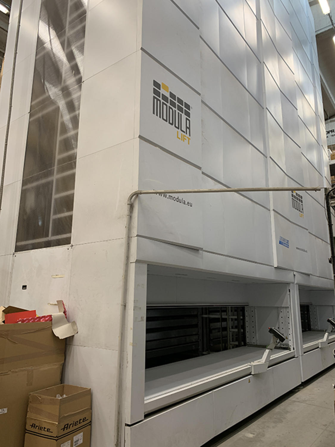 Lot System Modula ML50 D vertical automatic storage system