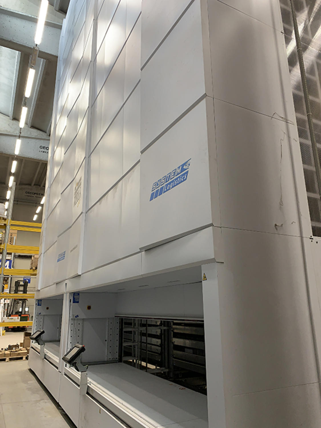 Lot System Modula ML50 D vertical automatic storage system