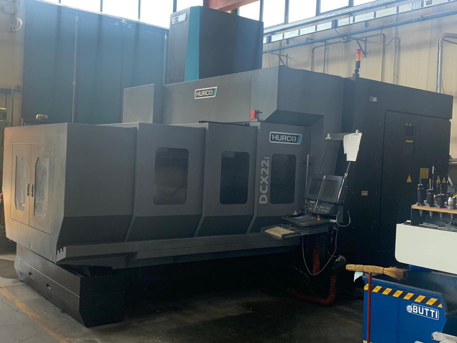 Lot Hurco DCX 22 portal and horizontal machining center
