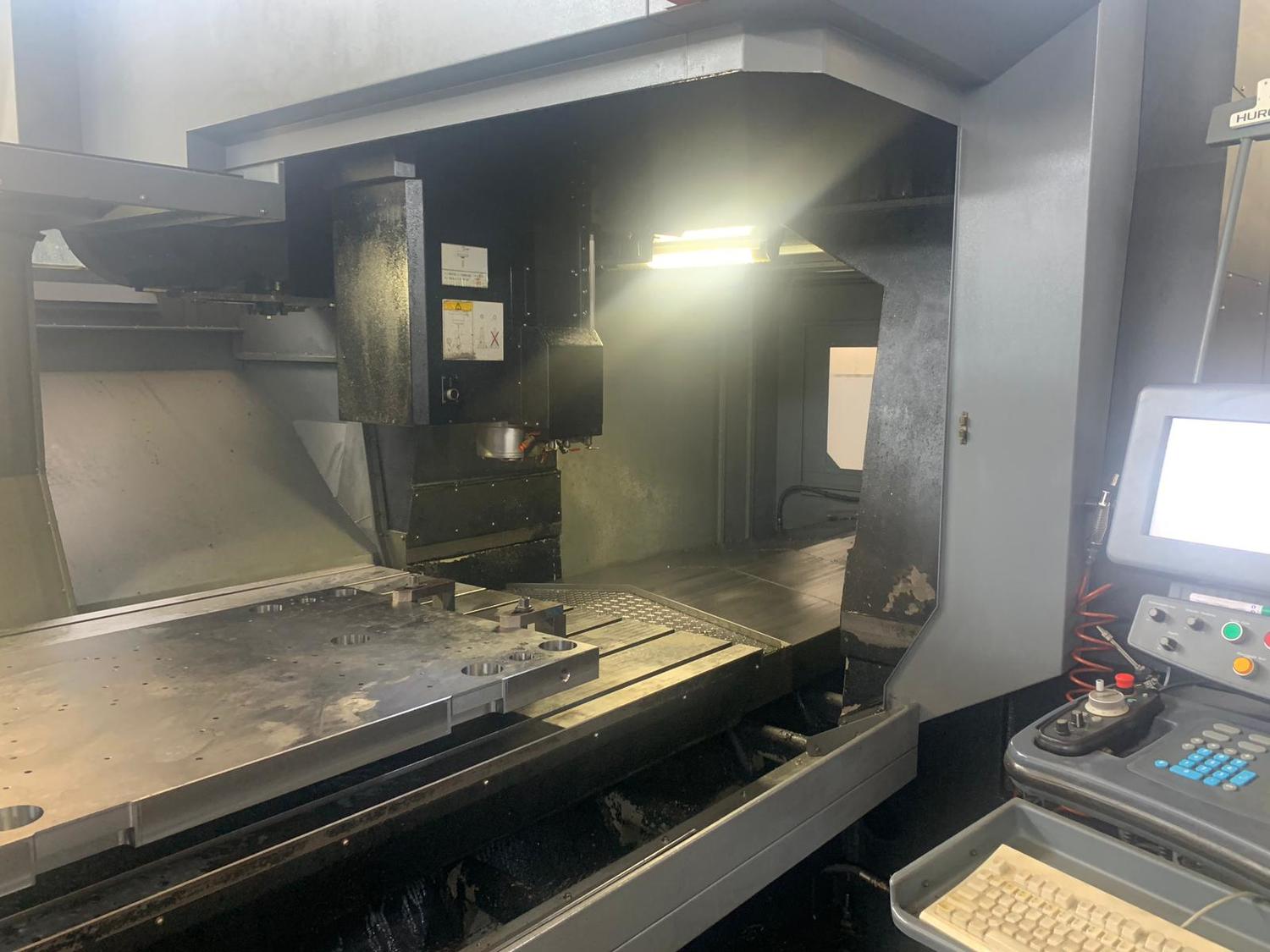 Lot Hurco DCX 22 portal and horizontal machining center