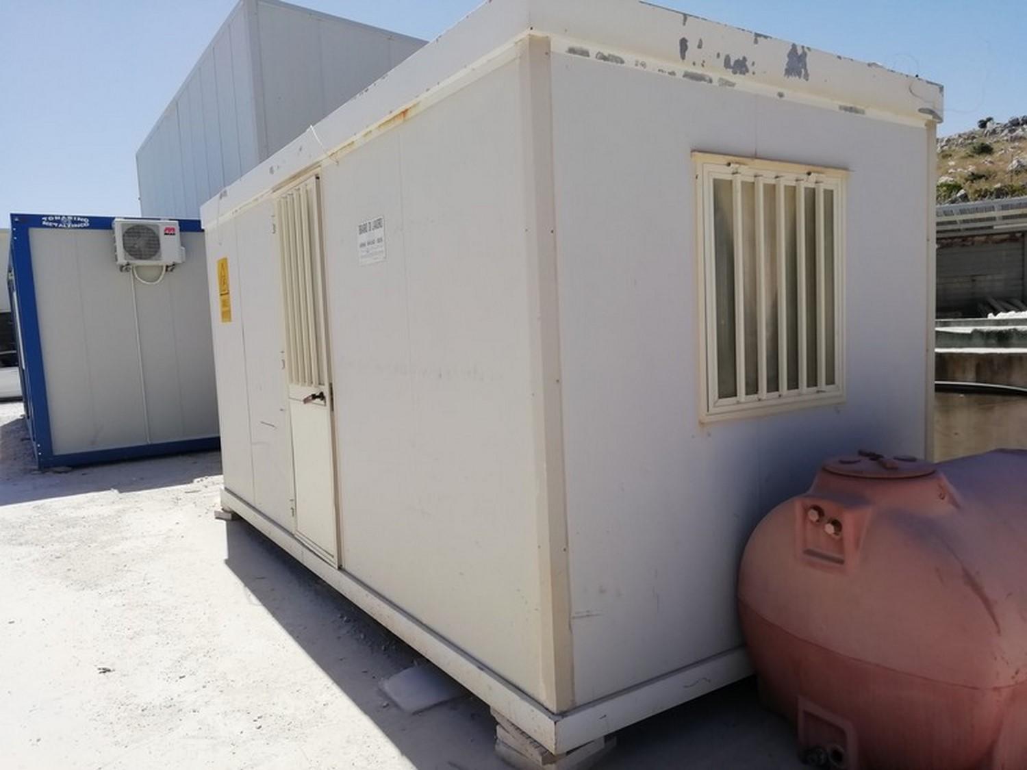 Lot Prefabricated boxes