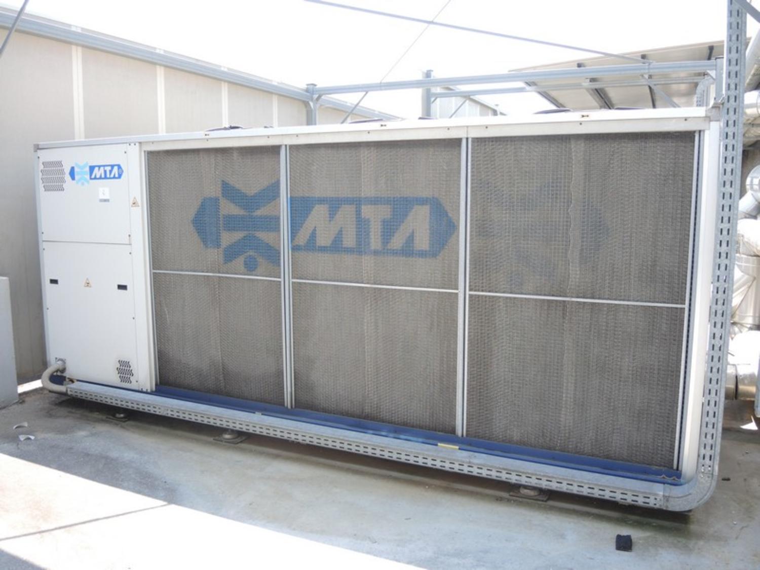 Lot MTA chiller