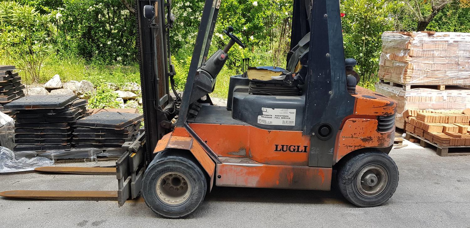 Lot Lugli 255.4 forklift