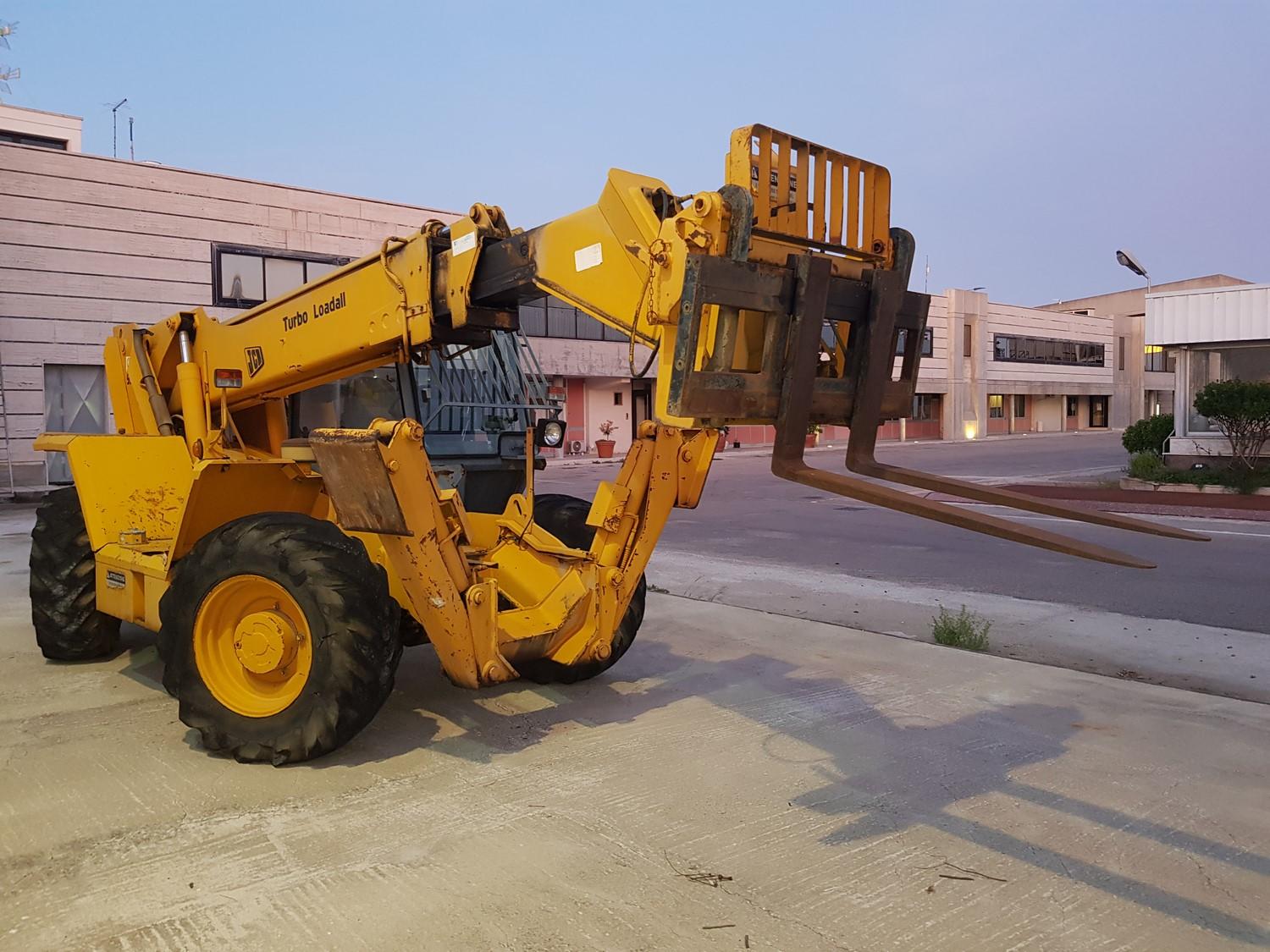 Lot JCB 530-120 Telescopic lifter