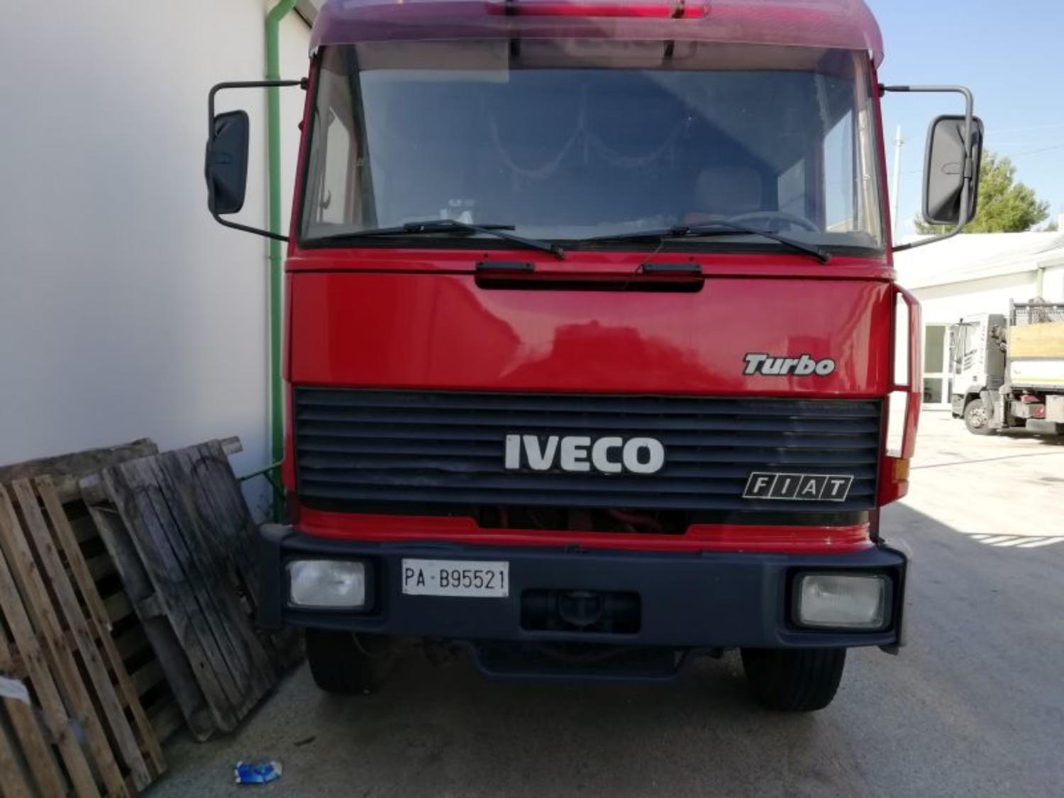 Lot Iveco Fiat 190-38 truck