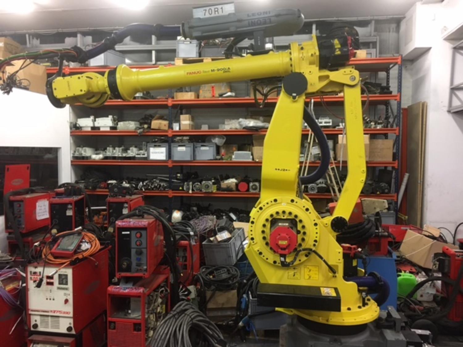 Lot Fanuc M900 260L R30IA robot
