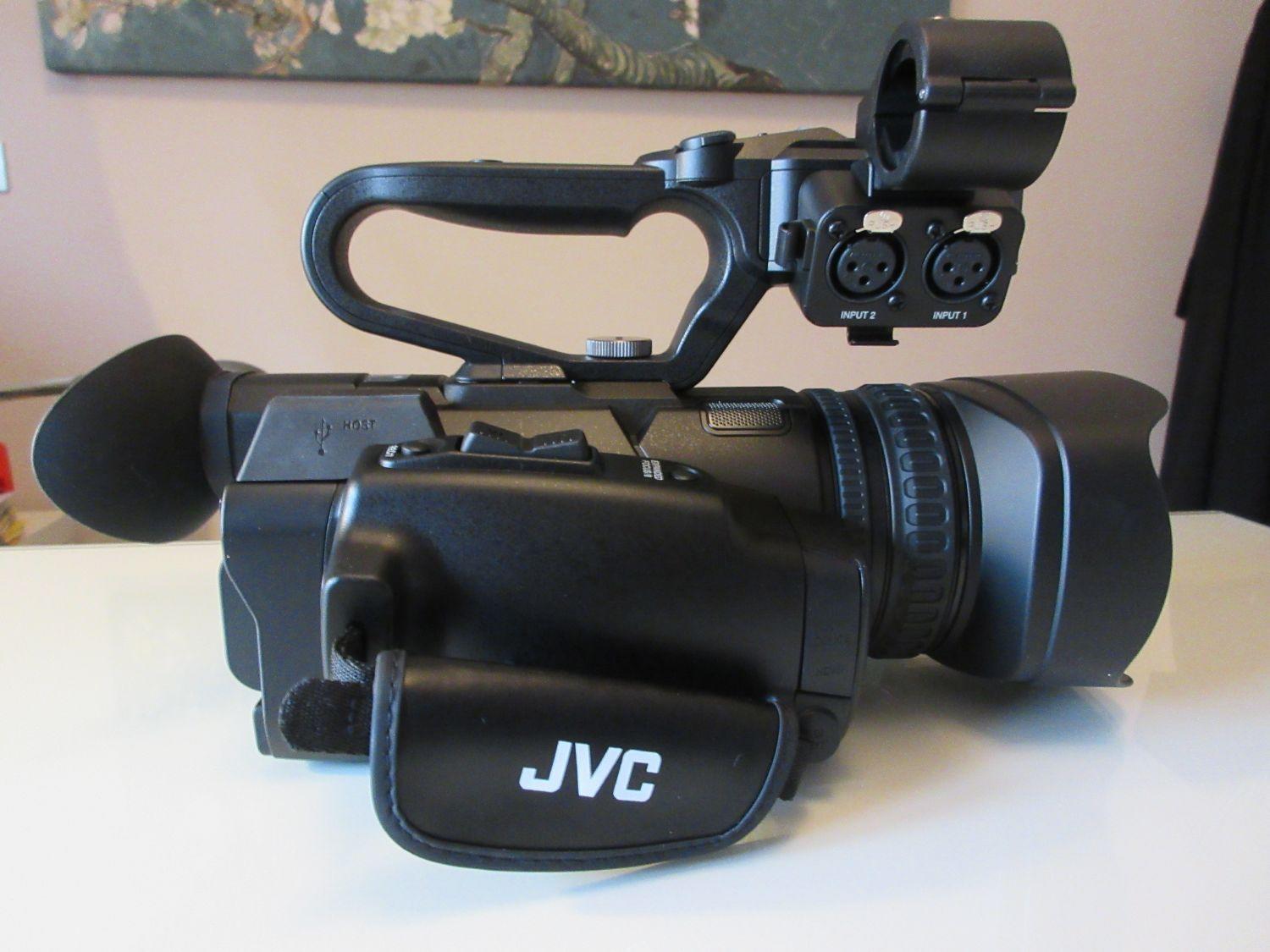 Lot JVC cameras