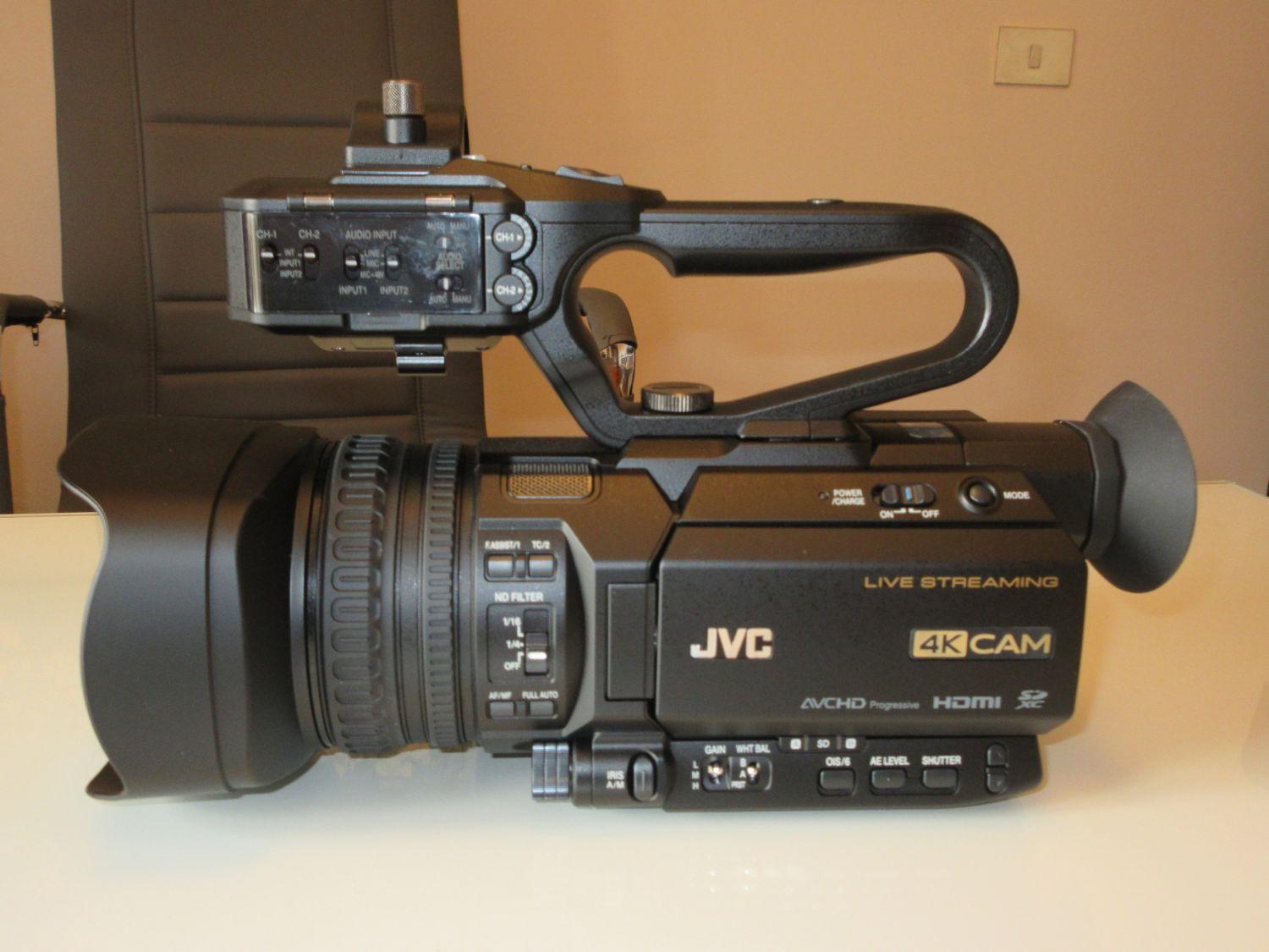 Lot JVC cameras