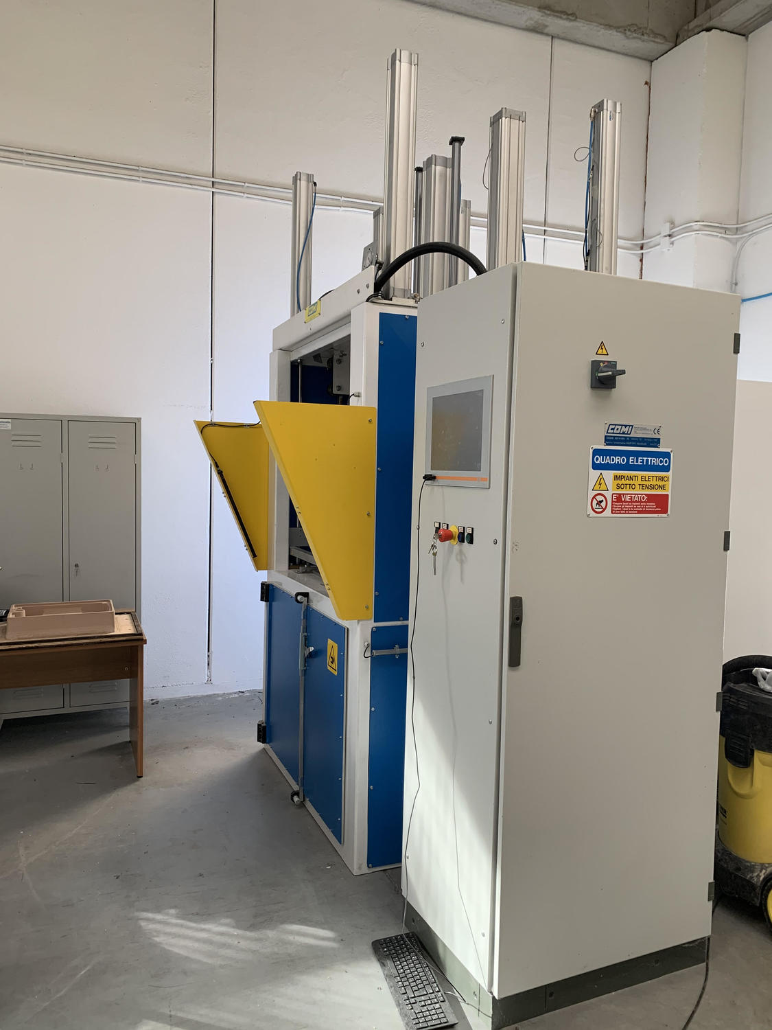 Lot Comi thermoforming machine