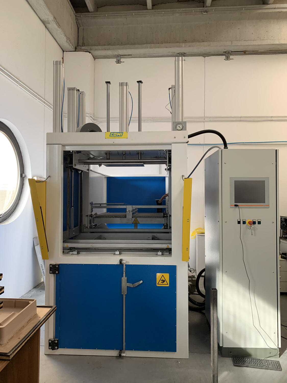 Lot Comi thermoforming machine