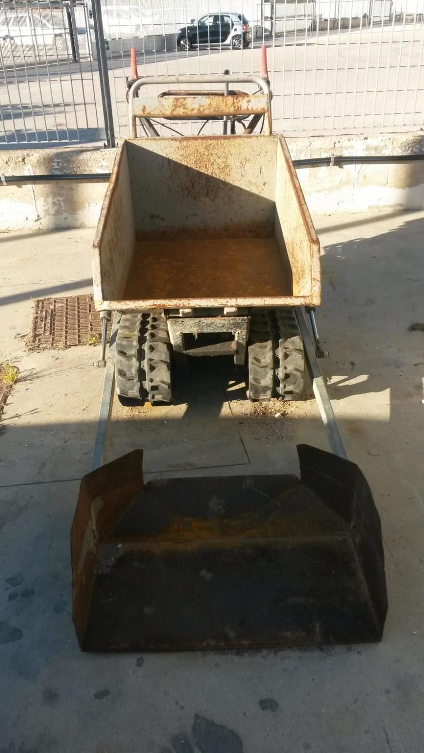 Lot Bertolini self-loading wheelbarrow