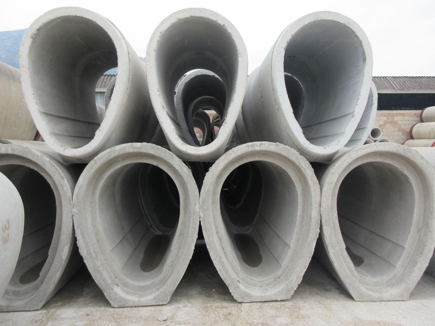 Lot Ovoid pipes and sewer bottoms