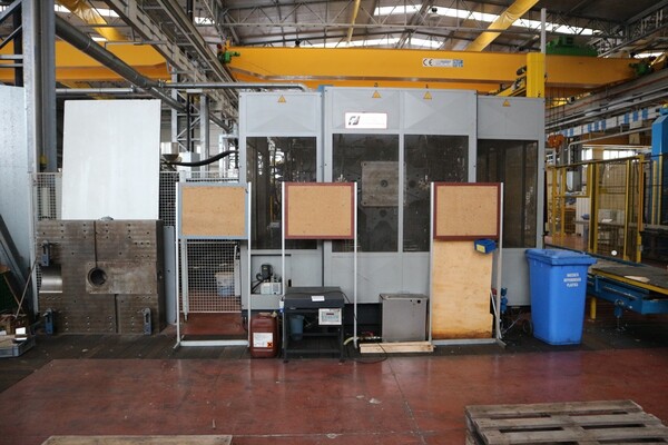 Lot Sandretto Mega HC press and Jrobi robot