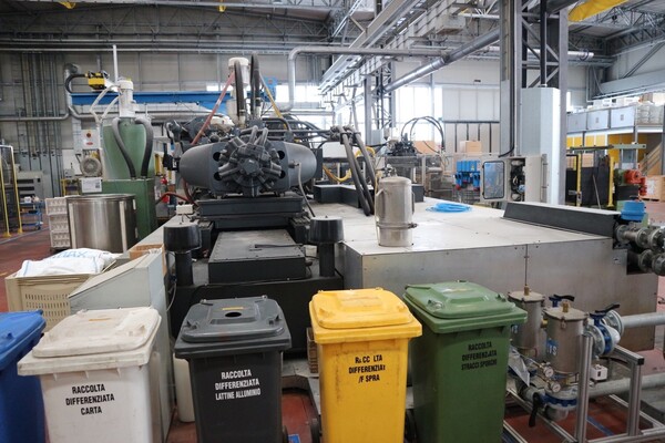 Lot Sandretto Mega HC press and Jrobi robot