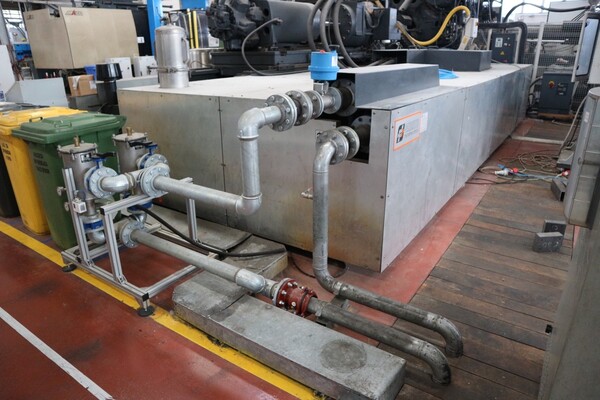 Lot Sandretto Mega HC press and Jrobi robot