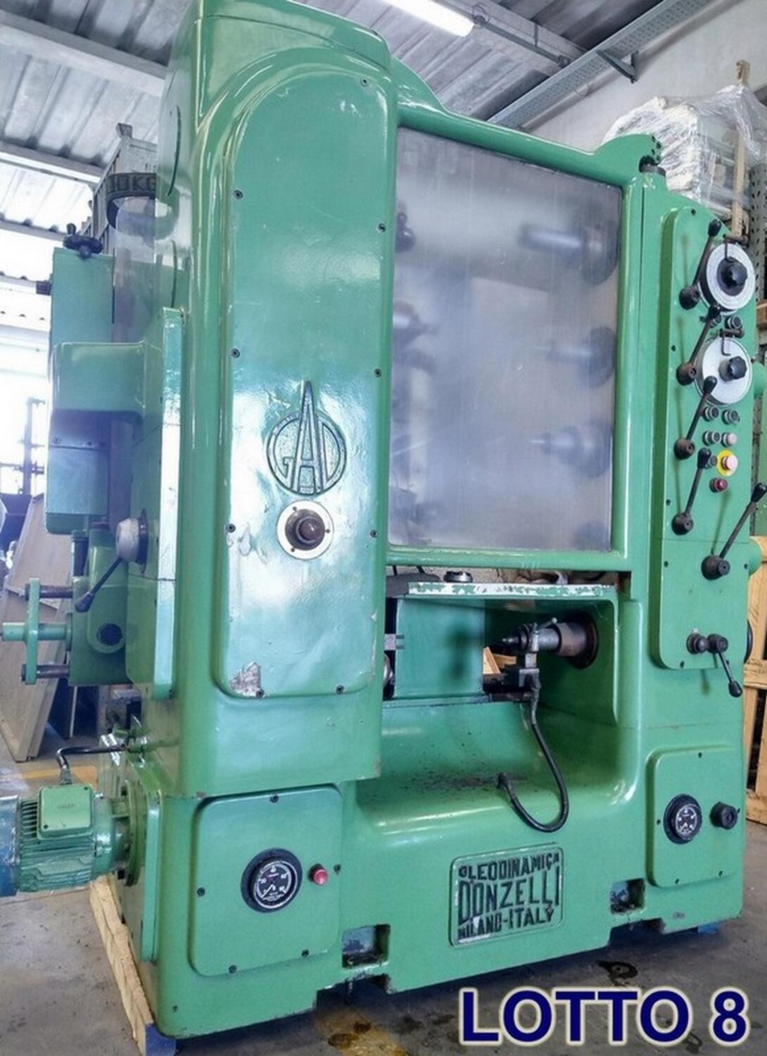 Lot Donzelli roughing machine and pavers