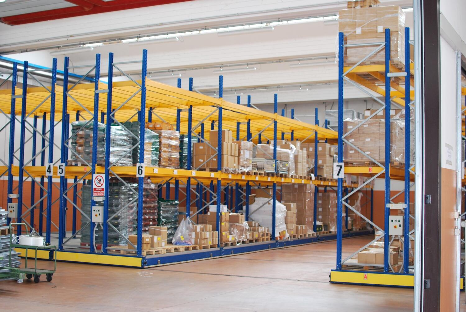 Lot Compactable warehouse