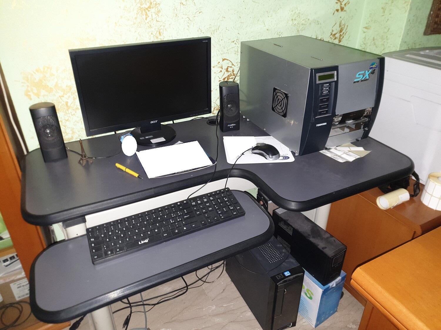 Lot Office furniture and computer equipment