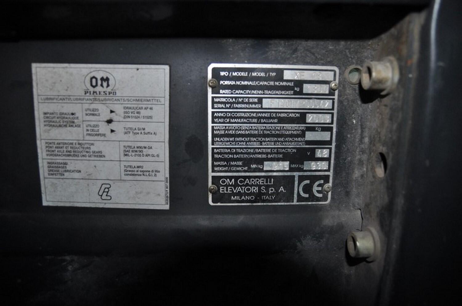 Lot OM forklift with ATIB battery charger