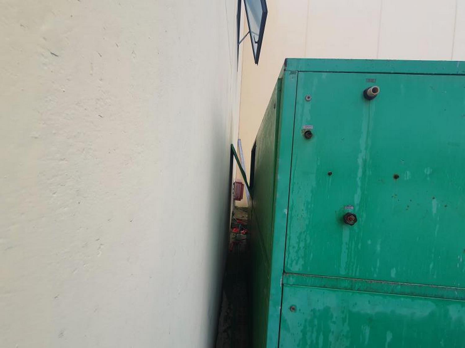 Lot Green Box chiller