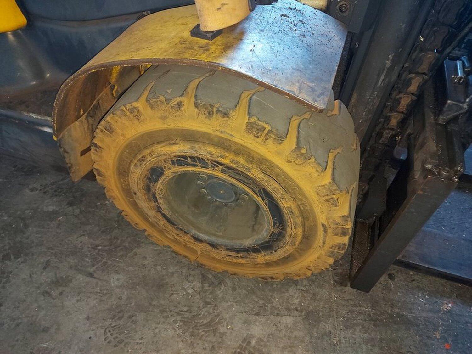 Lot OM XD30 forklift