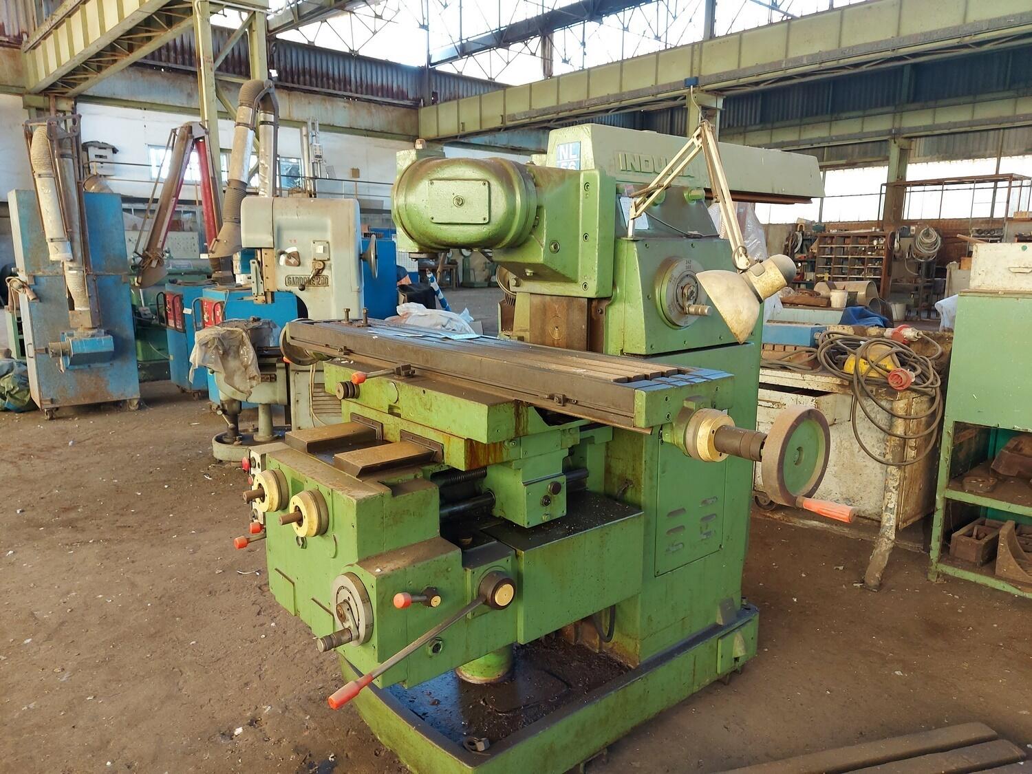 Lot Induma milling machine
