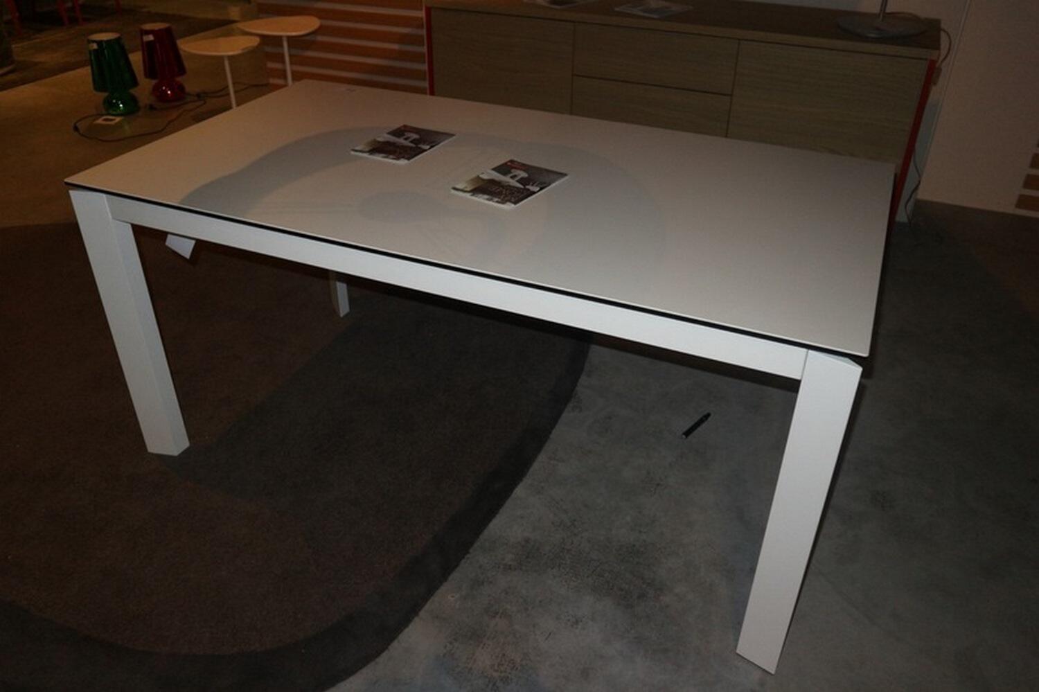 Lot Calligaris tables