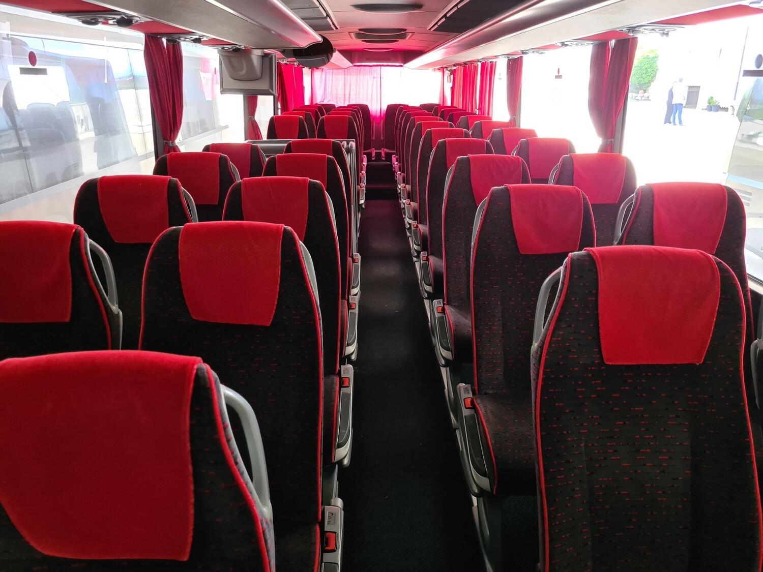 Lotto Autobus 48 posti Mercedes Benz Tourismo RHD