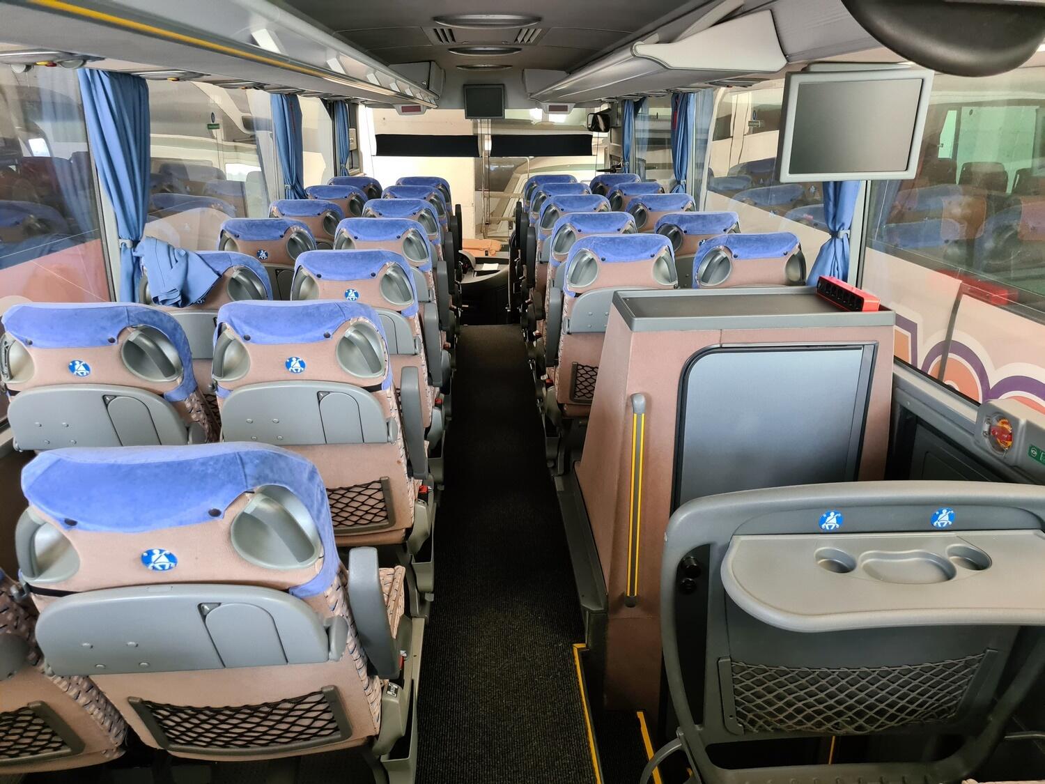 Lotto Autobus 55 posti Evobus MB Tourismo 15 rhd