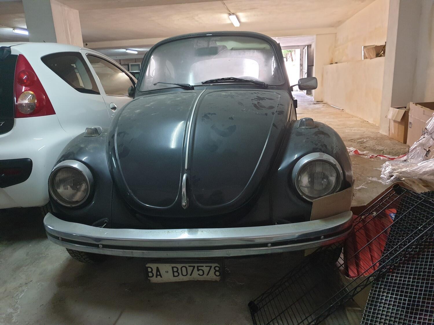Lot Volkswagen Beetle car 13 AB1