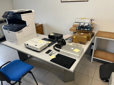 Lot Electronic office equipment