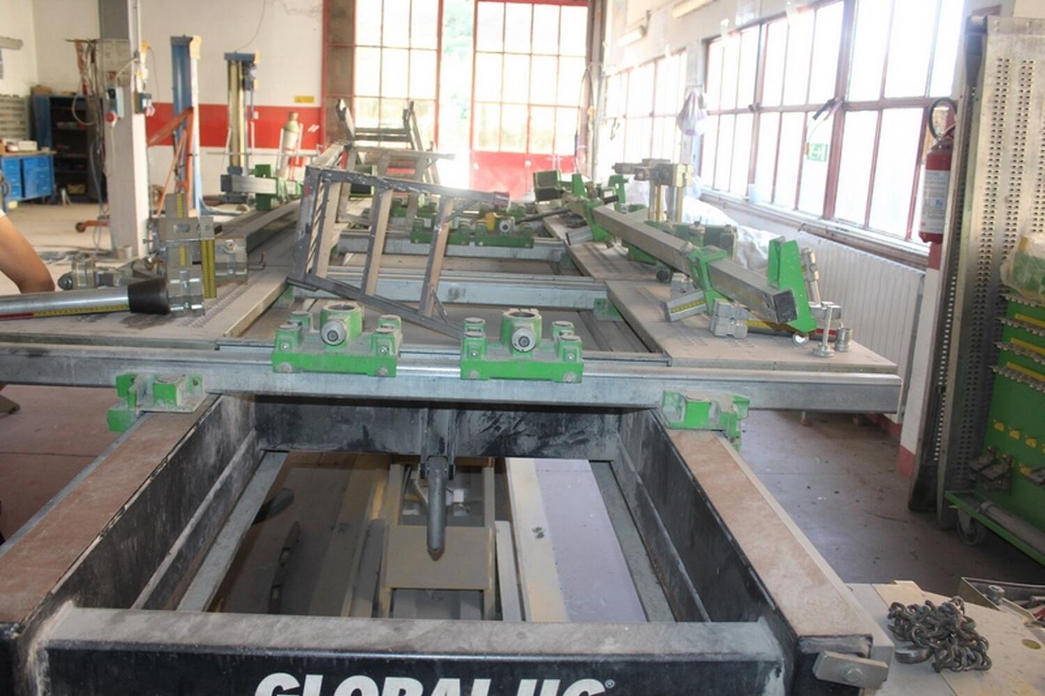 Lot Dima Global Speed straightening bench