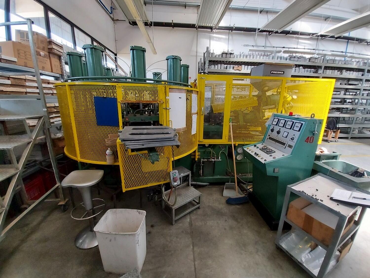 Lot Presma injection moulding machine