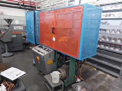 Lot Presma injection moulding machine