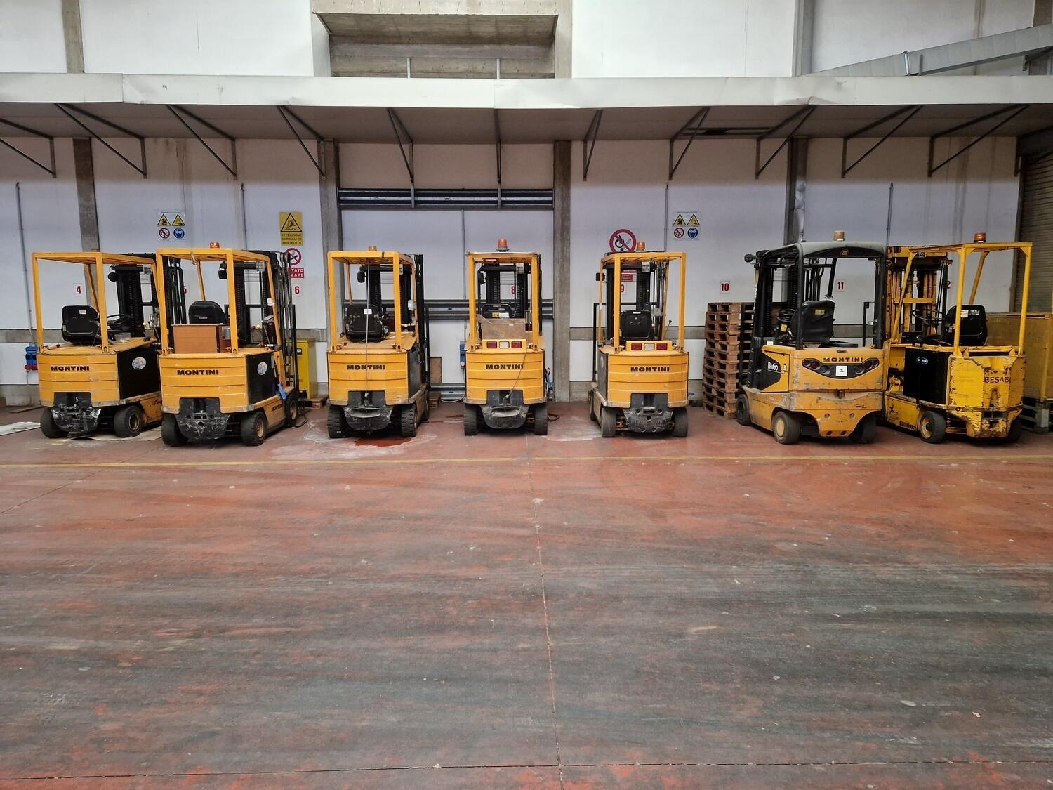 Lot Means of internal handling