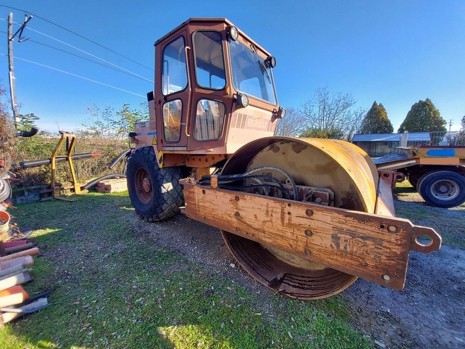 Lot compactor case VIBROMAX