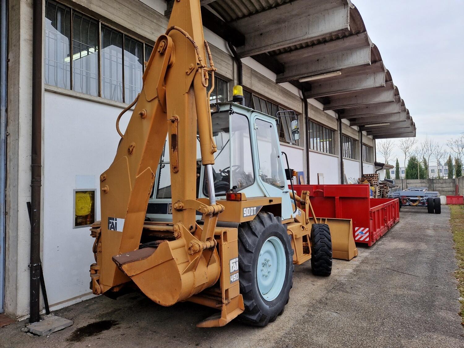 Lotto Terna Fai 90DT e rimorchio per imbarcazione