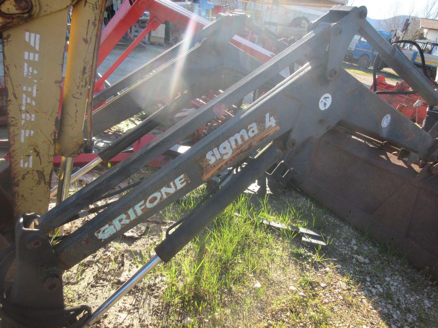 Lot Sigma hydraulic loader