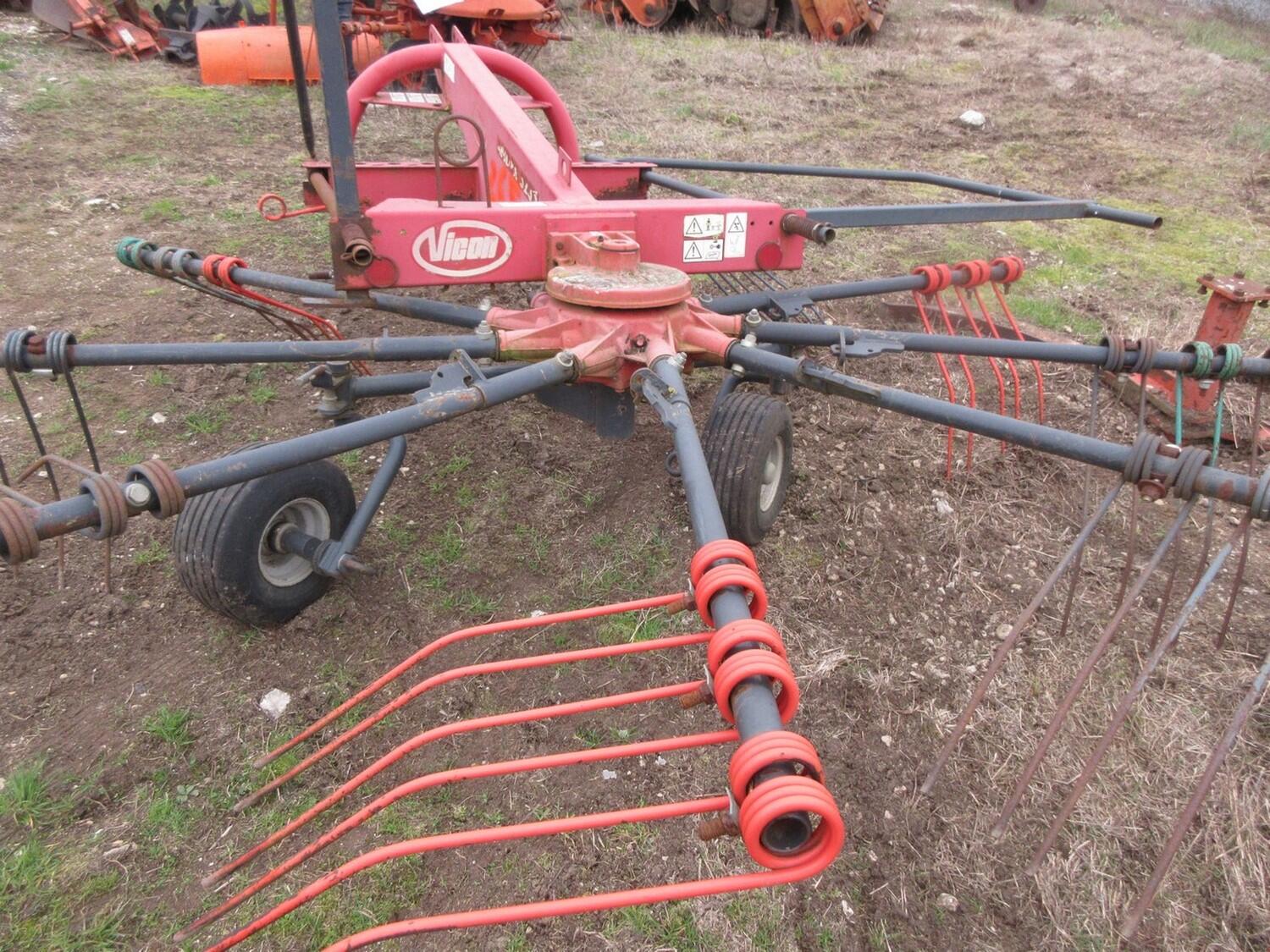 Lot Vicon rake