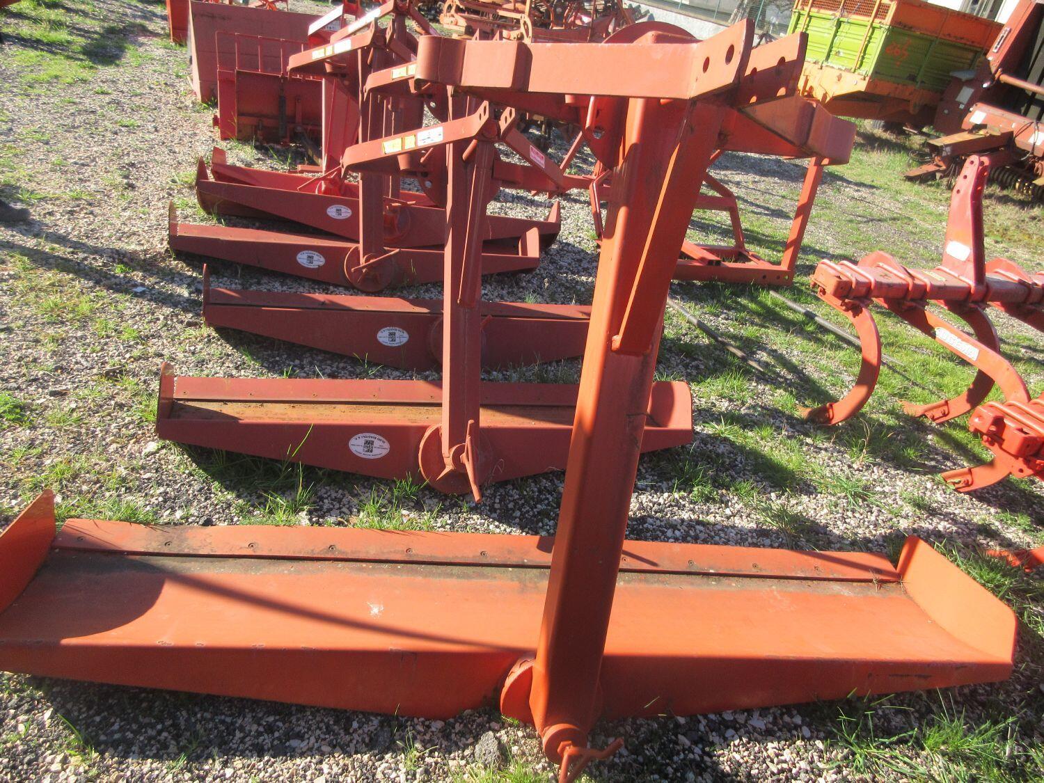 Lot Reconditioned leveling blade