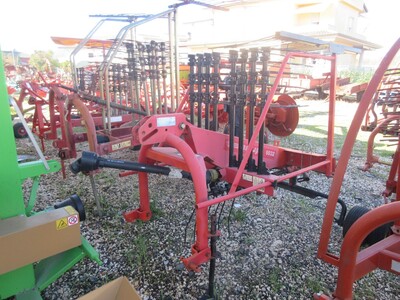 Lot Taarup 9032 rotary rake