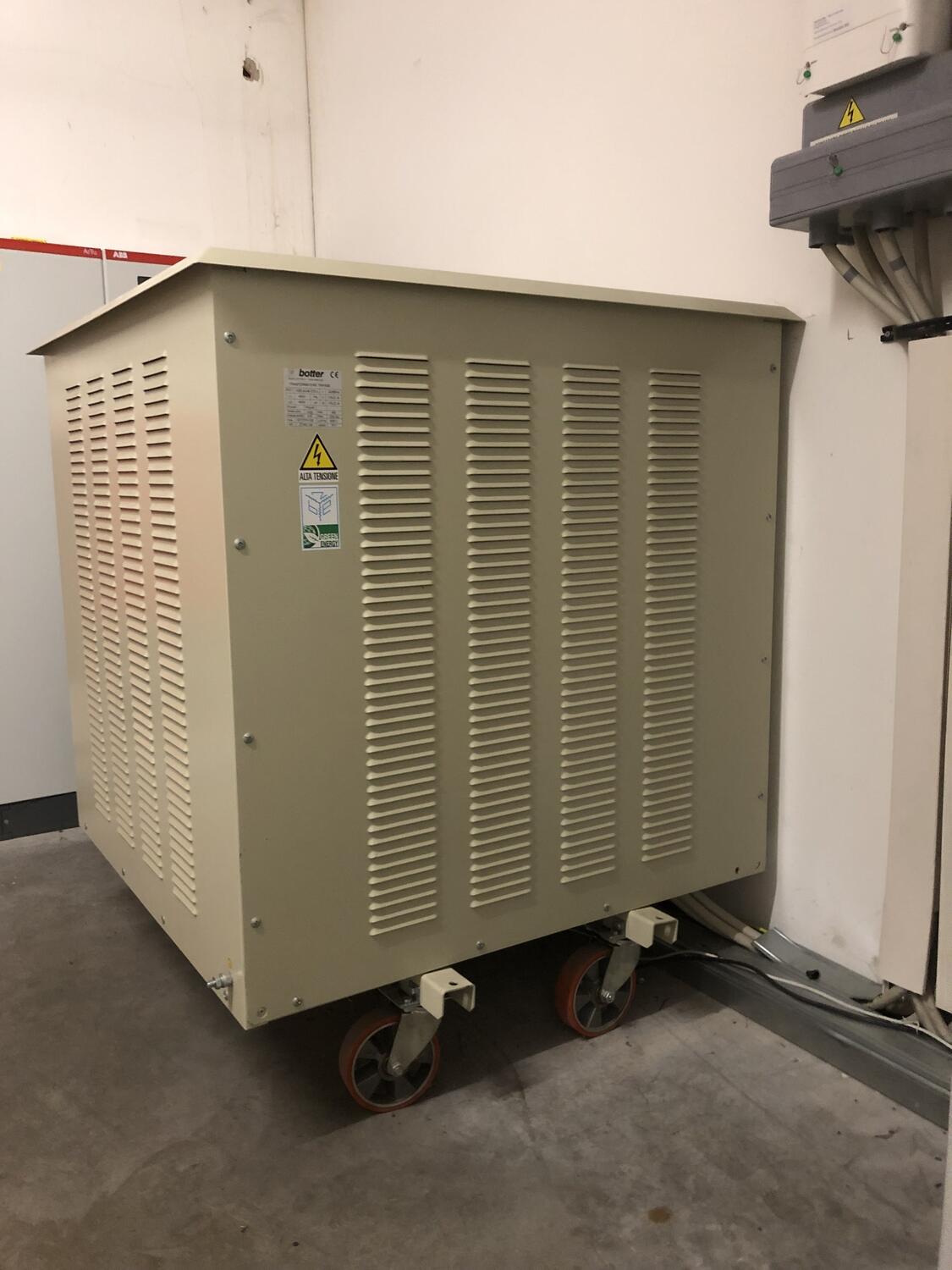 Lot Three-phase transformer Botter