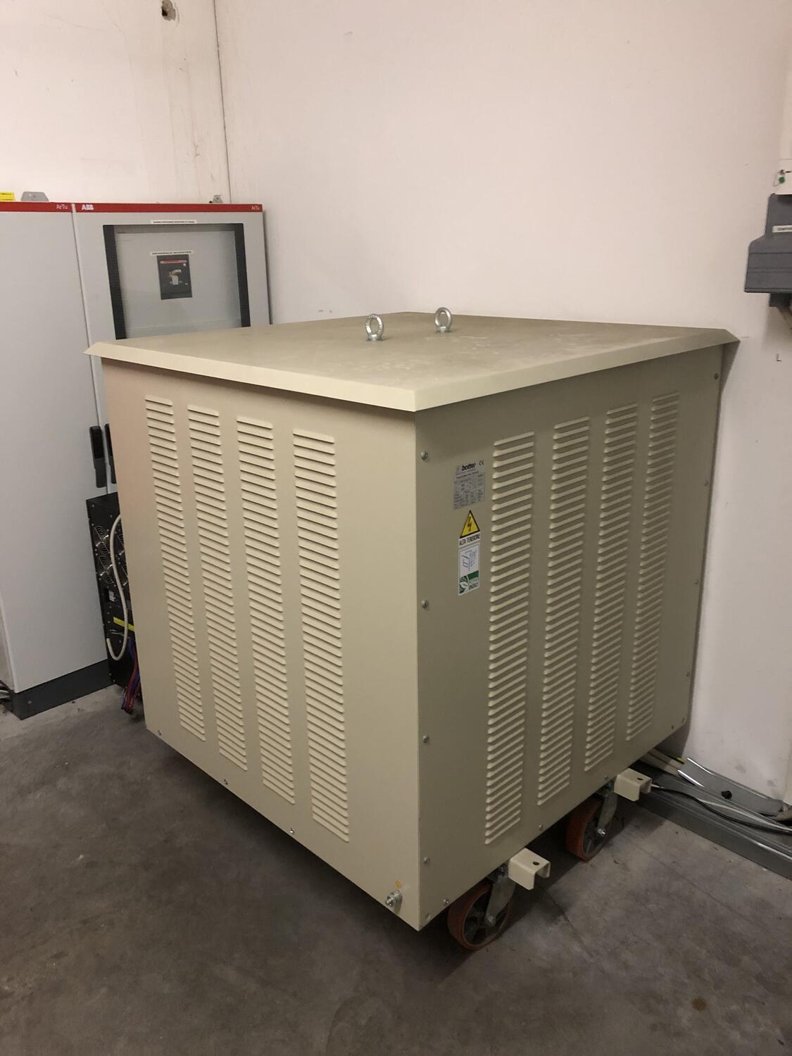 Lot Three-phase transformer Botter