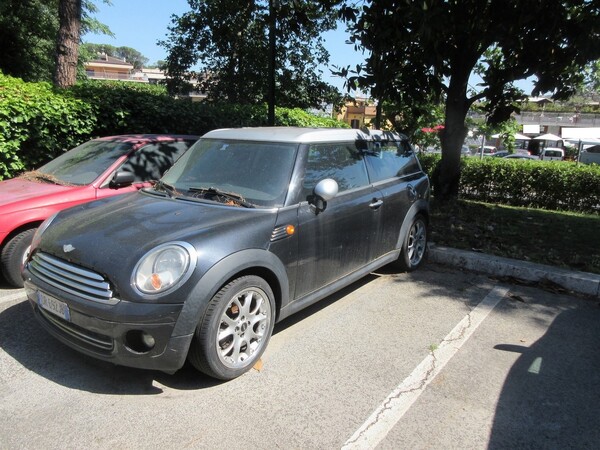 Lot Mini Cooper car