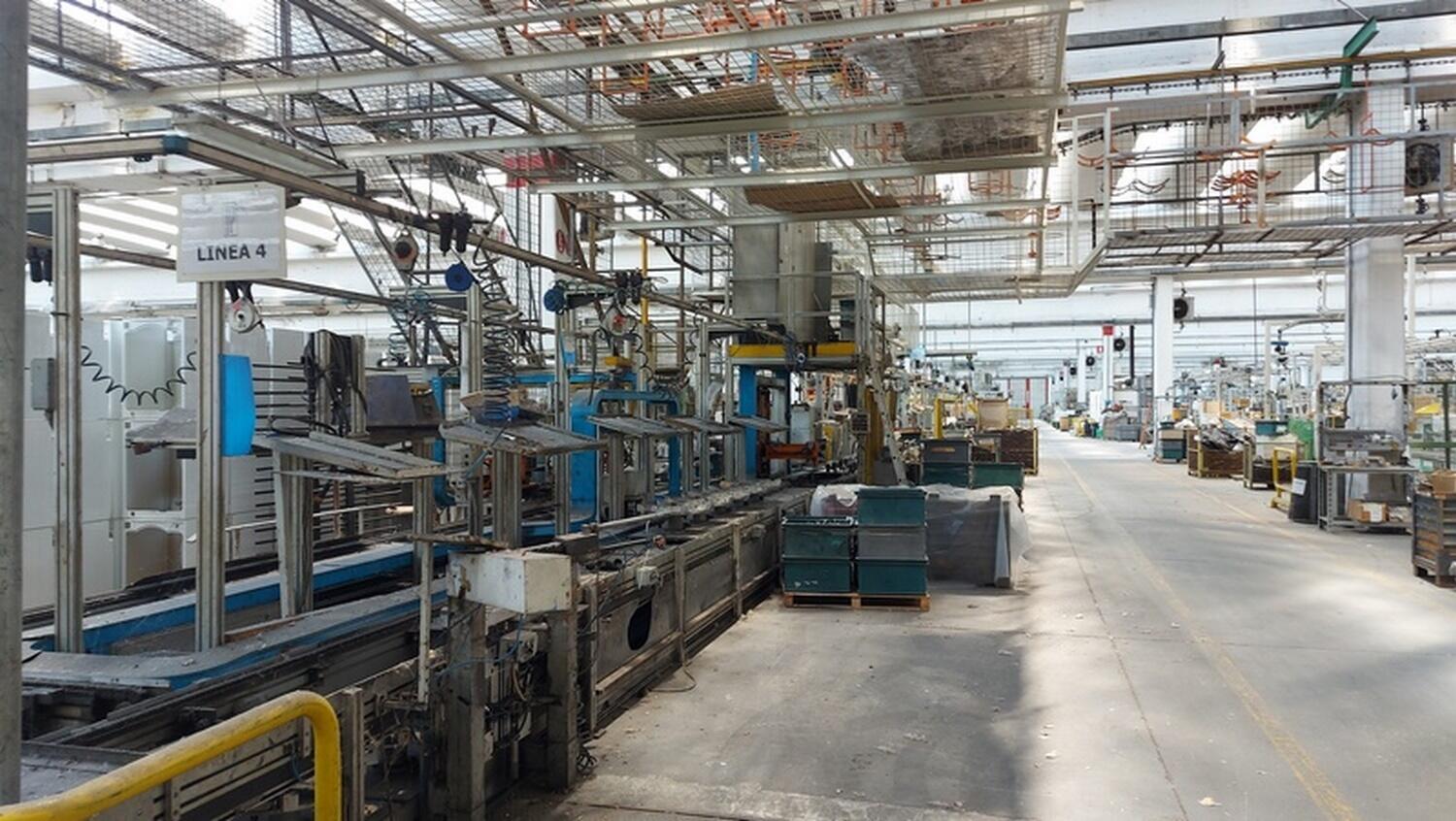 Lot Appliance assembly line