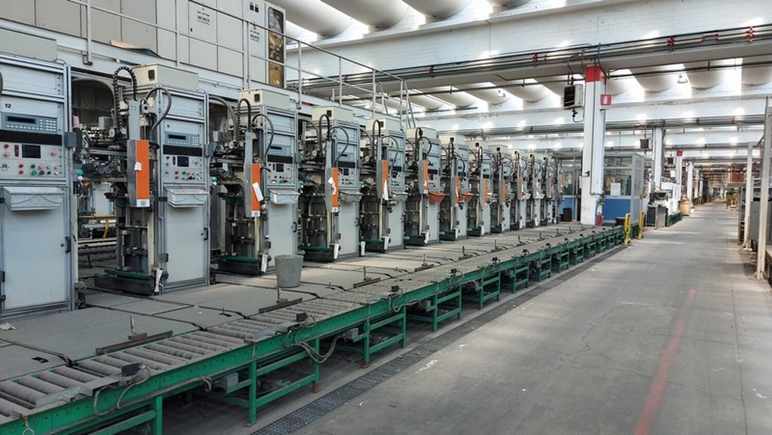 Lot Appliance assembly line