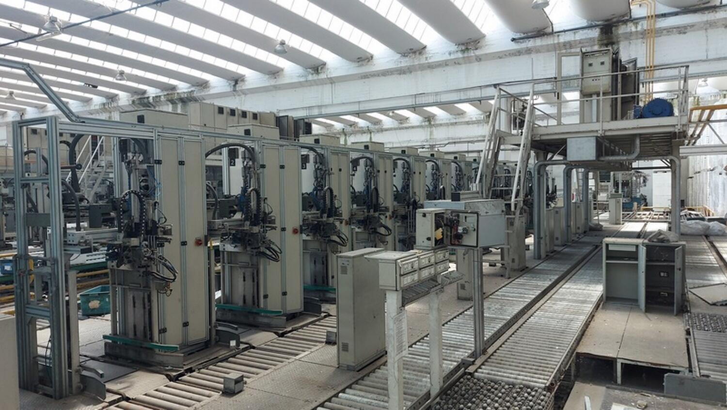 Lot Appliance assembly line