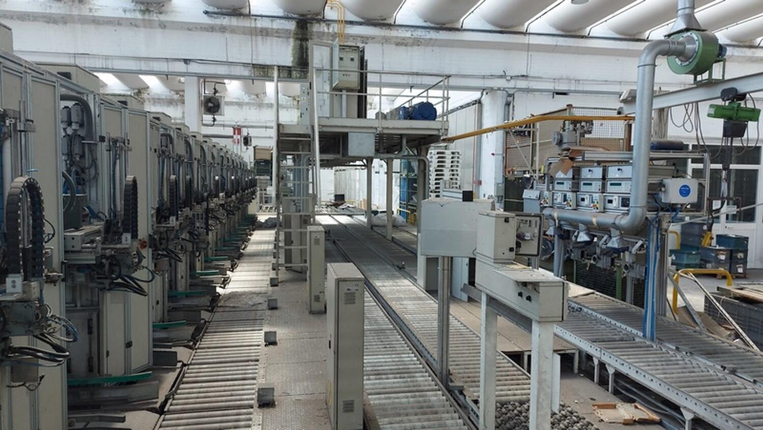 Lot Appliance assembly line