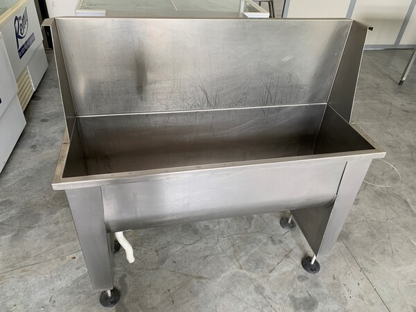 Lot Steel washing tank